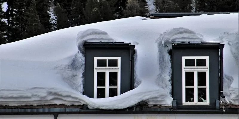 How to Deal with Snow on the Roof | Roofing Megastore