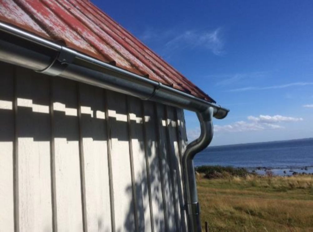 Lindab Steel Guttering - One-Piece Offset Bend - Magestic Galvanised